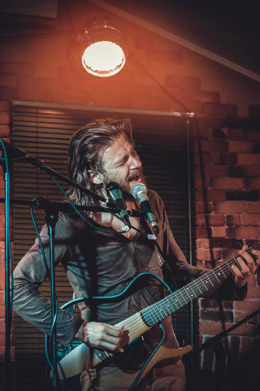 Winding Methods: Crafting the Perfect Guitar Sound – Mythic Guitar Company
